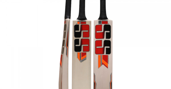 SS Magnum Kashmir Willow Bat - Sanneu Sports